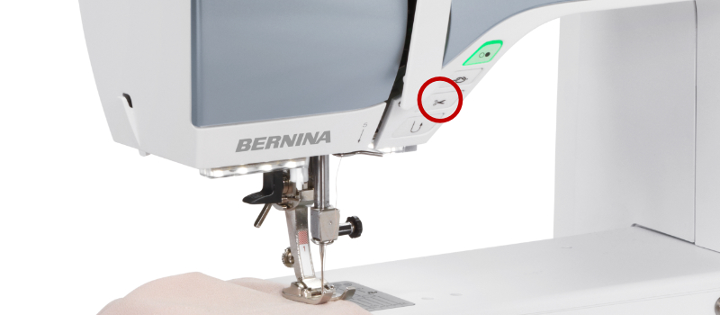 BERNINA 570 QE Kaffe Edition - Blooms for your sewing room - BERNINA